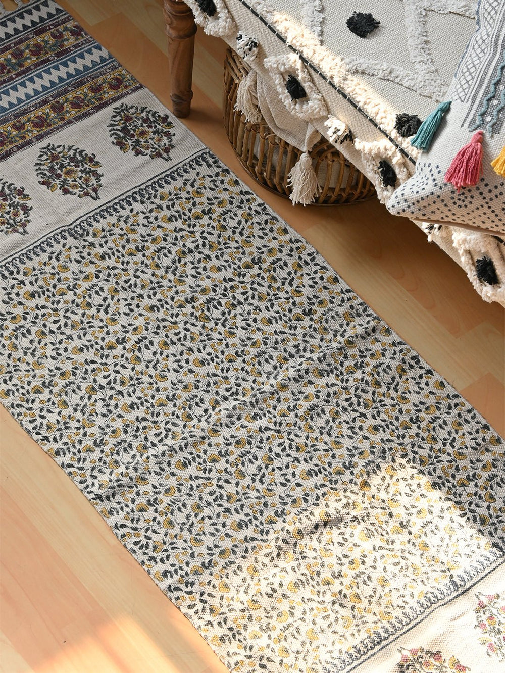 Buy Durable & Classic Floor Rugs And Carpets For Living Room Online