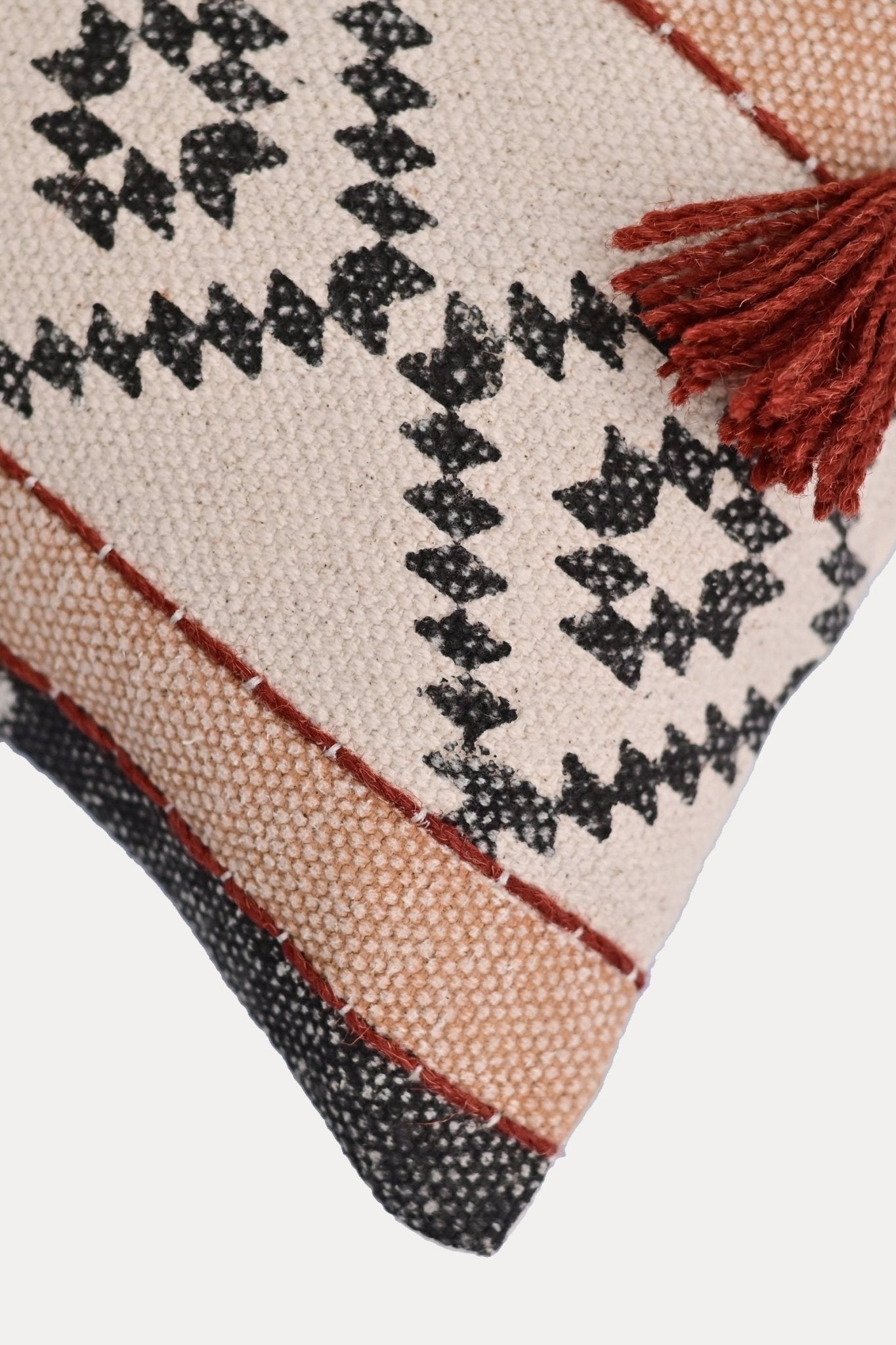 SCARLETT - SQUARE CUSHION COVER – Art Avenue